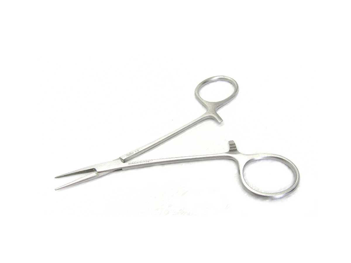 Used - Miltex Halsted Mosquito Forceps - 7-2 – Booth Medical Equipment